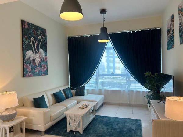Bright 2br In Dubai Marina - Close To Beach - Dubái