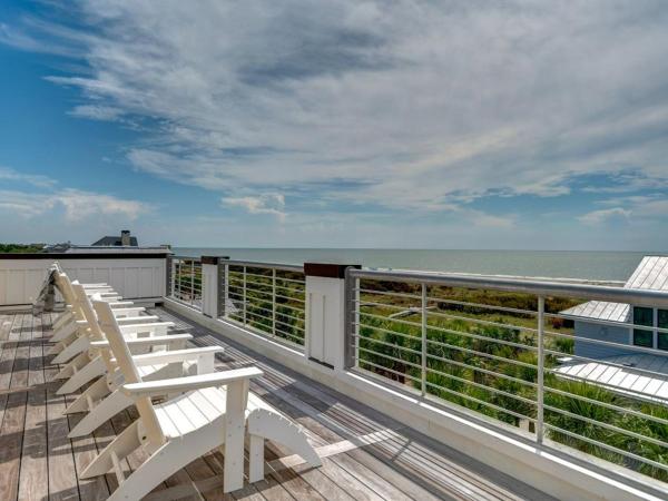 3 53rd Ave Stunning Ocean Views, Pool, Hot Tub, Elevator, Mother-in-law Suite - Isle of Palms, SC