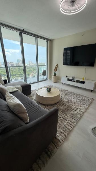 Stylish Brickell Condo With Amazing Views & Amenities - Miami