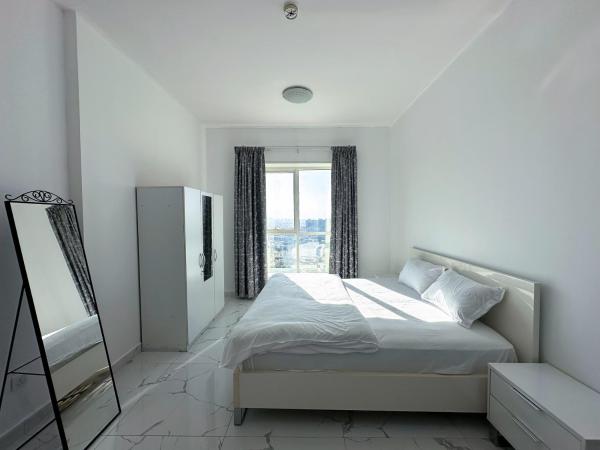 Entire -1 Bedroom Apartment In Oasis Tower - Ajman