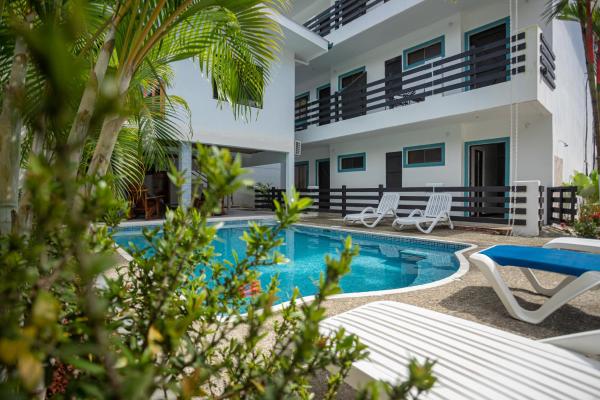 El Faro Containers Beach Hotel - Costa Rica