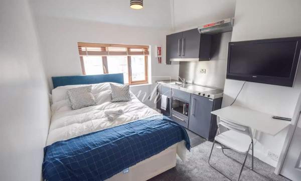 F2 Stratford Studio Flat - 스트랫퍼드어폰에이번