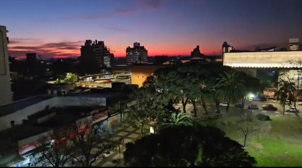 Frente A Terminal Tres Cruces. - Montevideo