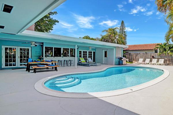 Wonderful 4br And 3ba Villa Heated Pool Near Beach - Miramar, FL