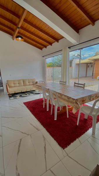 Casa Completa Com Churrasqueira E Fogão A Lenha - Imbituba