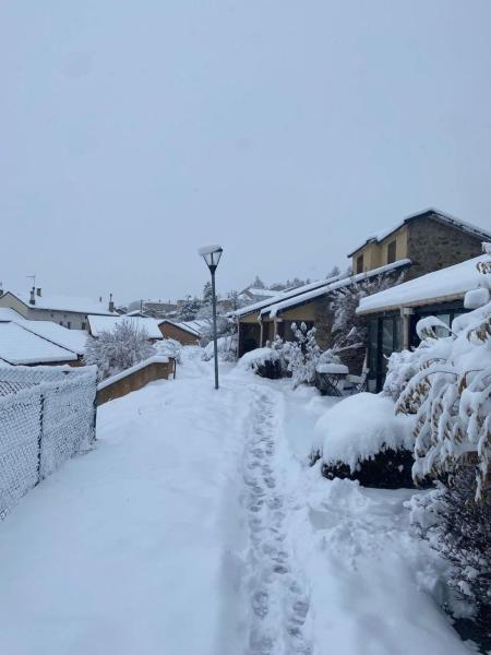 Les Fontanilles Odeillo Chalet 60 Wifi & Parking Gratuit Exposé Plein Sud & Plein Pied , Draps & Serviettes De Toilettes Non Inclus, Sabanas Y Toallas No Incluidos - Font-Romeu-Odeillo-Via