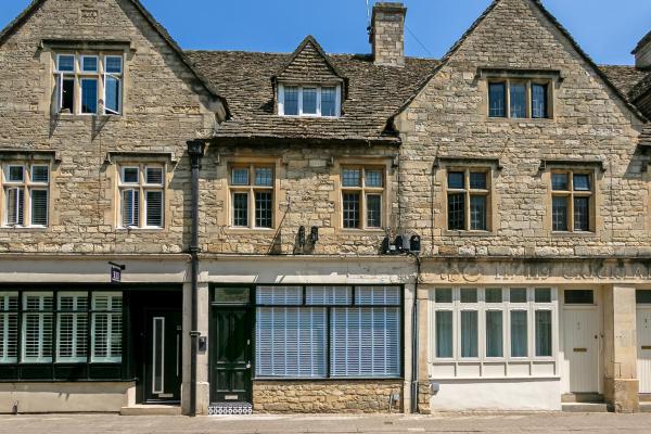Historic Barber Shop, Parking, Garden, Town Centre - Cirencester
