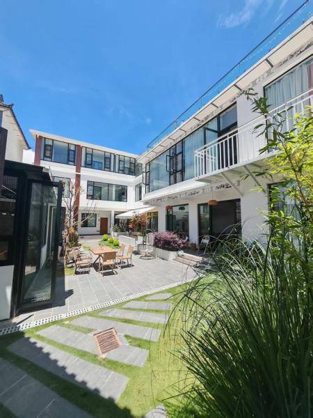 Dali Sunyard Guesthouse Breakfast E-bike Coffee Tea - Dali