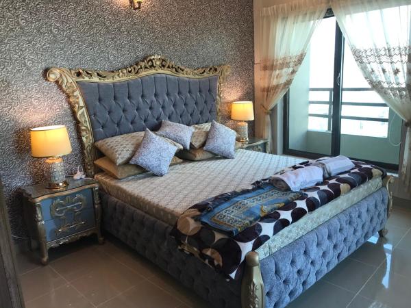 Lavish 2 Bedroom Luxury Condo Close To Giga Mall - Pakistan