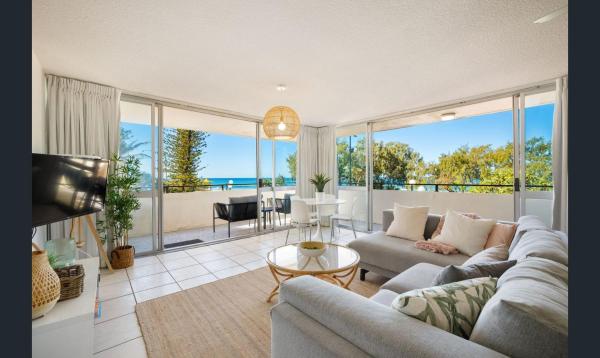 The Sand - Surfers Paradise