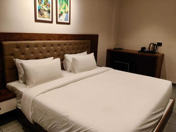 Pop 84118e Shreyas - Kollam