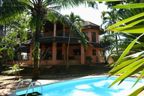 Nature's Hill Side Phana House - Wichian Buri District