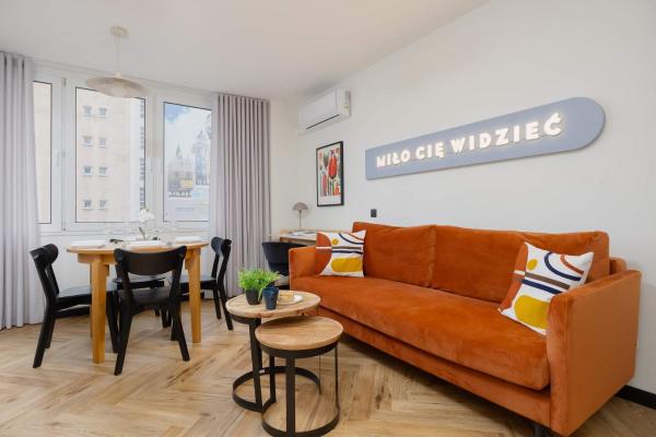 Blue And Orange Apartment With Desk In The Warsaw Center By Noclegi Renters - Warschau