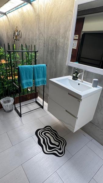 Sean Sabai The Secret Room - Koh Samui