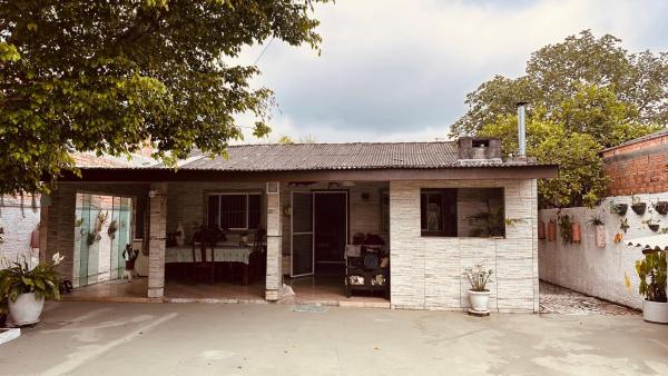 Praia De Leste House - Matinhos