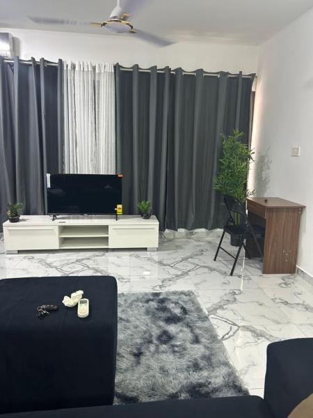 2br Home Near The Airport & Accra Mall - Accra