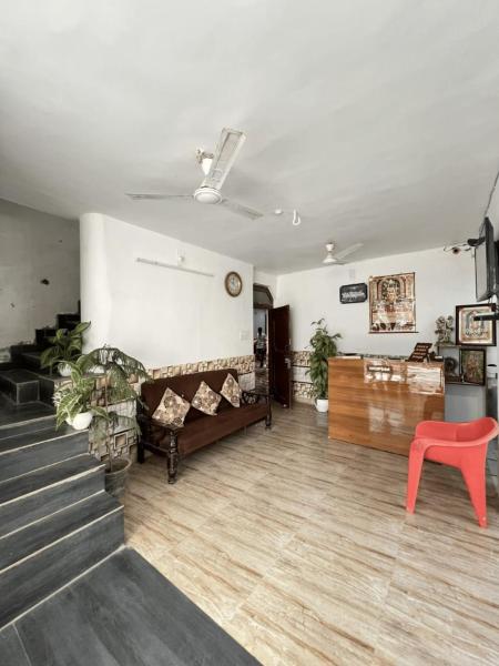 Tripathi's Rampath Inn Near Ram Mandir - Ayodhya