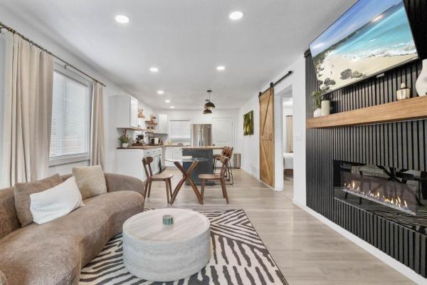 Modern Cozy Cottage Near Redwoods & Pristine Beaches - Crescent City, CA