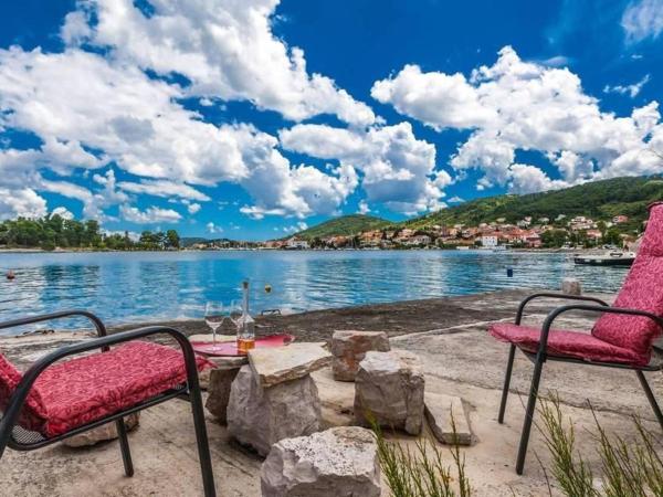 Holiday Home Steinhaus In Strandnähe Mit Whirlpool By Interhome - Zadar