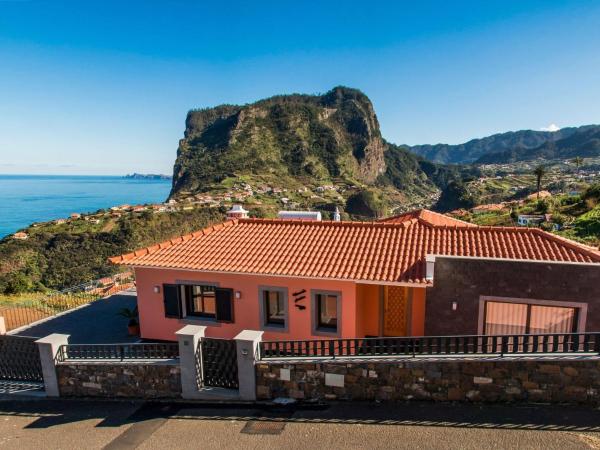 Holiday Home Elegantes Haus In Santana Mit Garten Und Grill By Interhome - Faial