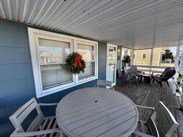Welcome To The Sea Hunt An Updated, New-to-market Coastal Gem - Surf City, NJ