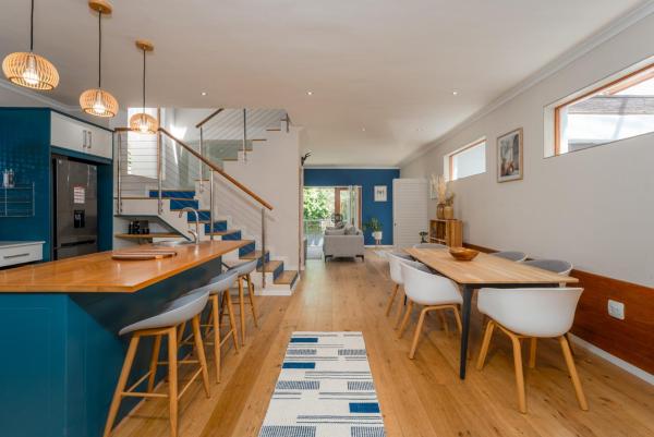 Book Now! Central & Stylish - Spacious 2 Bed Home - Camps Bay