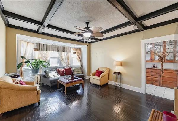 Private Rooms In A Spacious 4-bedroom Home - St. Louis, MO