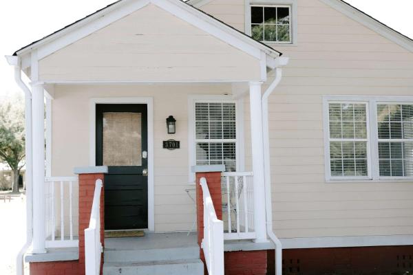 Priscilla 3701 - Charleston, SC