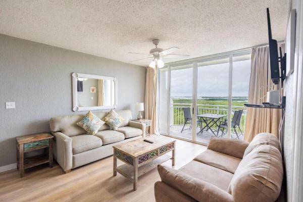 The Grand Turk - Sunrise Suites - Key West, FL