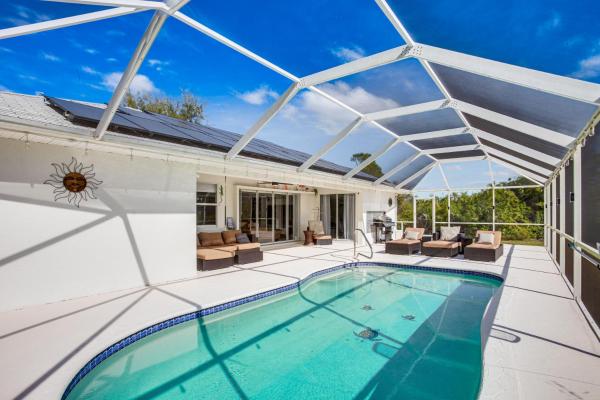 Family Home With Saltwater Pool In Port Charlotte! - North Port, FL