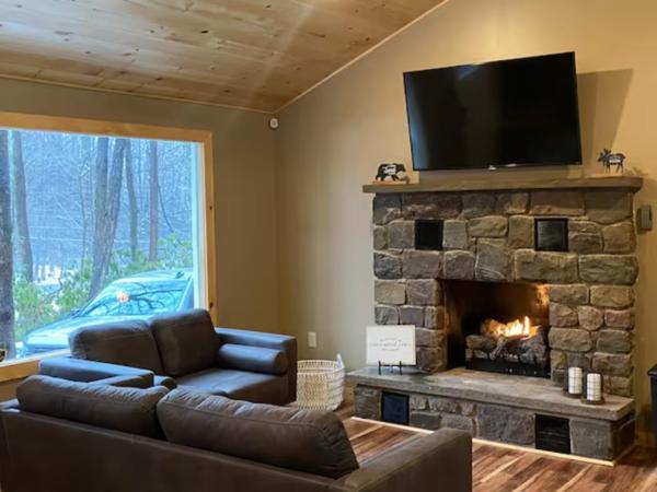 Sullivan Trail Cottage - Pocono Pines, PA