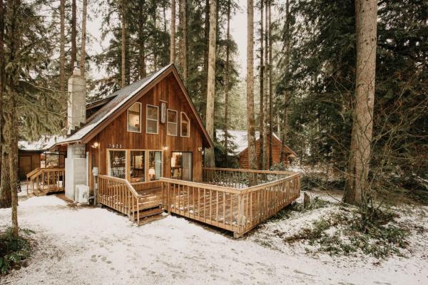 Snowline #35 Cabin - Glacier, WA