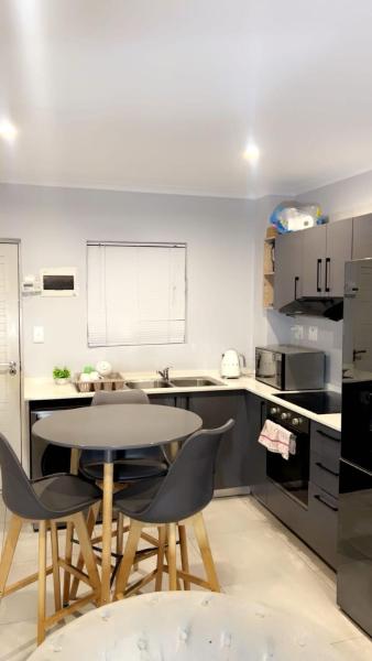 Smart And Elegant Space - Parklands