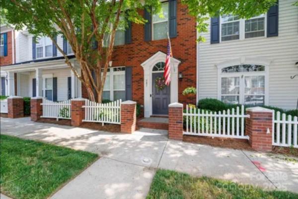 1 Furnished Bedroom In Rock Hill, Sc - South Carolina