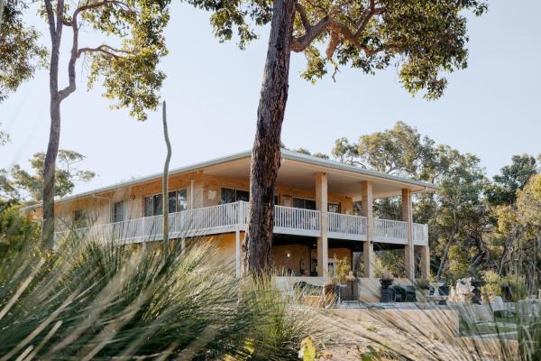 Eagle Bay Eyrie Walk To Beach Pet-friendly - Dunsborough