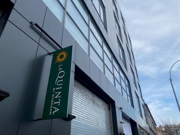 La Quinta Inn & Suites By Wyndham Jamaica Nyc/jfk Airtrain - Port Washington, NY