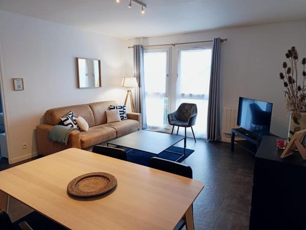 Coeur Courrouze - Appartement 2 Chambres Avec Parking - Rennes
