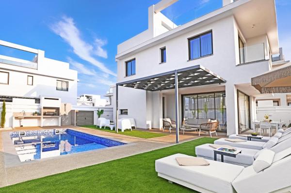 Villa Elsa - Luxury Villa In Pernera - Northern Cyprus