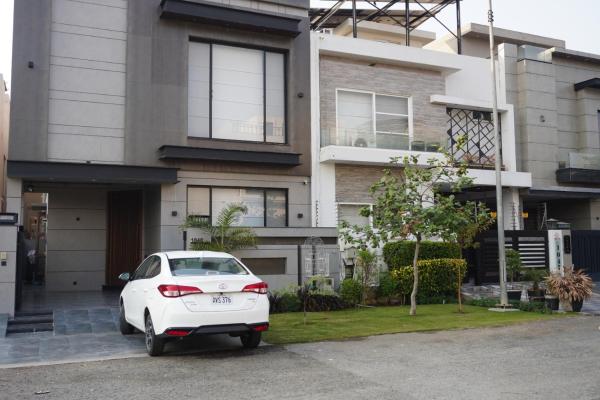 Comfortable Entire House In Dha Phase 6 Lahore Near Raya And Dolmen Mall - Lahore