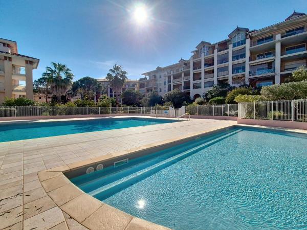 St Aygulf - Appartement 6 Personnes - Les Calanques Du Parc - ibis budget Fréjus Capitou A8