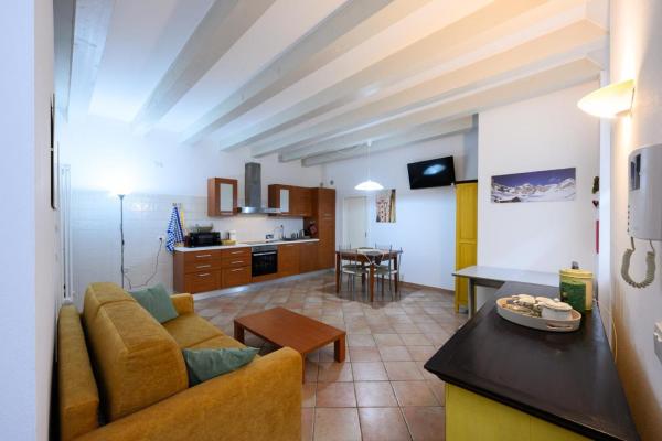 La Casa Di Irene - Elegant Apartment In Historic Center - Cimone