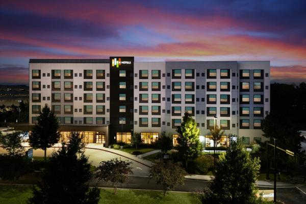Even Hotel Atlanta - Ballpark Area By Ihg - Smyrna, GA