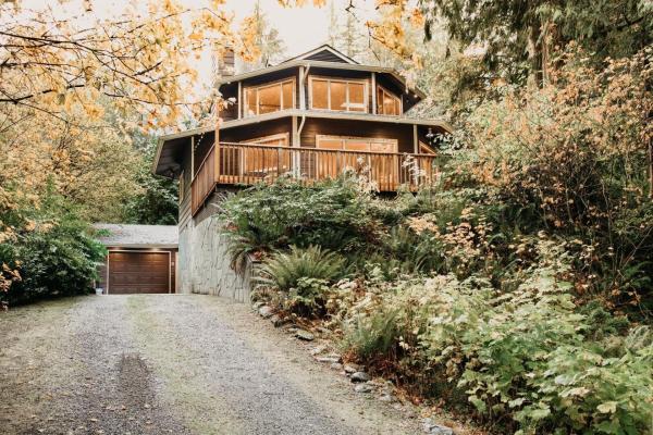 Snowline #13 Cabin - Glacier, WA