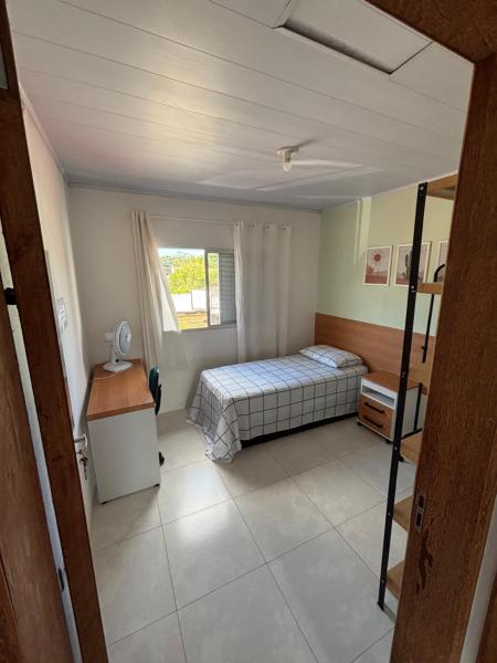 Quarto Solteiro Floripa - Florianópolis