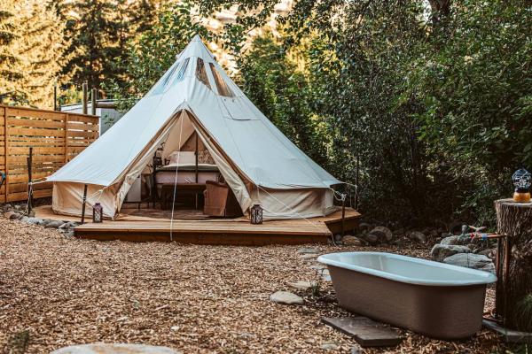 Creek-side Retreat - Glamping - Oregon