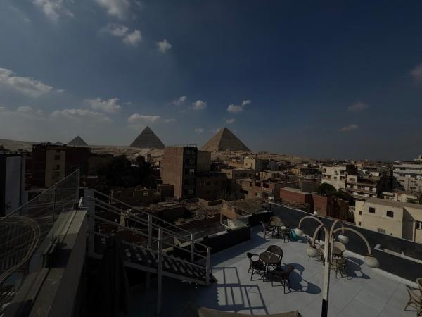 Sphinx And Pyramid's View - Gizeh