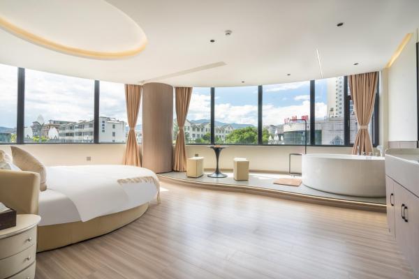 Ancient City District Ai Shan Hotel - Lijiang