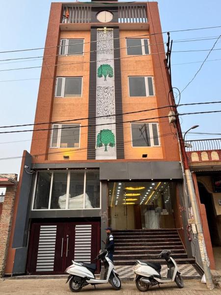 Mannat S R D - Varanasi