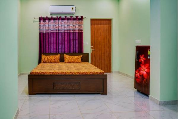 Entire Home In Modipuram - Meerut