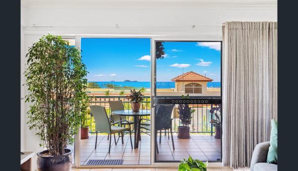 Shingley Beach Retreat - Ocean Views Apartment - Airlie Beach